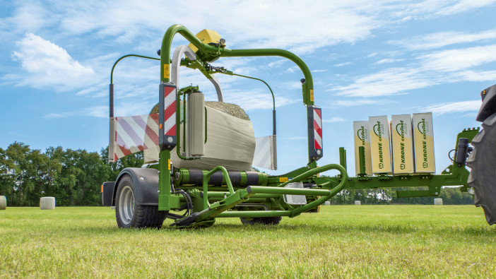 Krone extends wrapper portfolio with a new trailed model | Farm ...