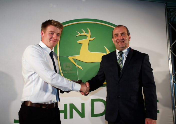 38 apprentices graduate from the John Deere apprenticeship programmes ...