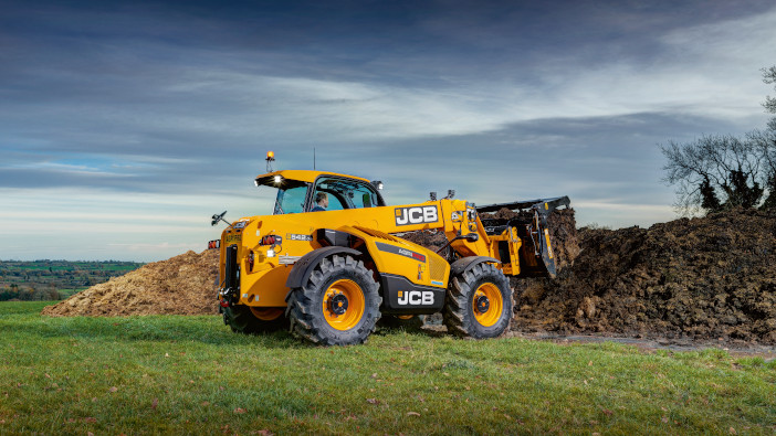 JCB launches the flagship 542-70 AGRI Pro | Farm Contractor & Large ...