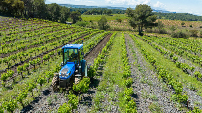 Tractor of the Year: Best of Specialized - New Holland T4.120F ...