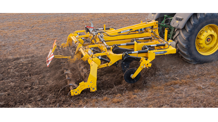 Bednar's new folding Terraland chisel plough model | Farm Contractor ...