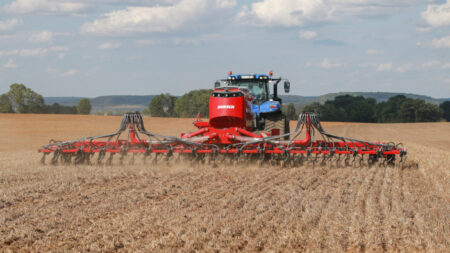 Horsch's new Sprinter drills: Large-scale features in a more compact ...